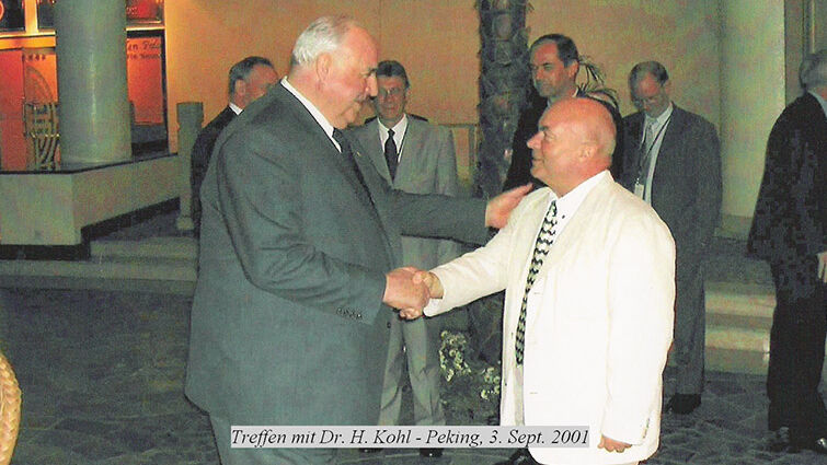Prof. Dr. phil. Peter Trenkner besucht die zehn Seefahrtsschulen in der ...